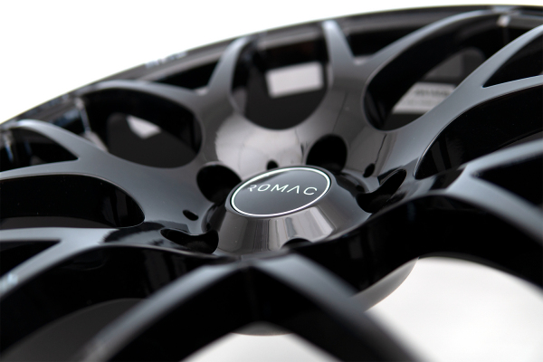 Buy 18" Romac Radium Gloss Black Alloy Wheels - Wheelbase